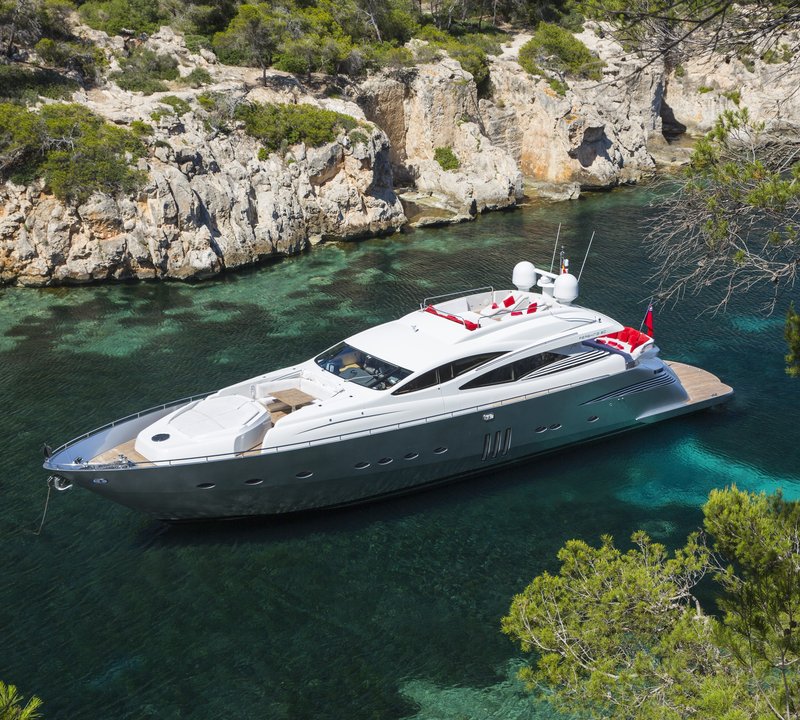 Pershing Image Gallery - Exterior - The 27m Yacht TIGER LILY OF LONDON ...